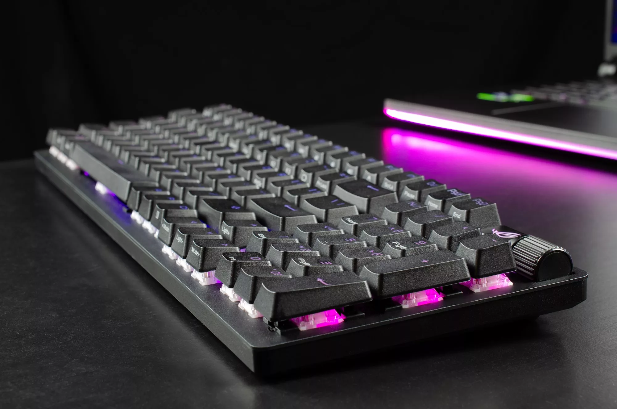 Hands-on: the ROG Strix Scope II 96 Wireless keyboard keeps the numpad ...